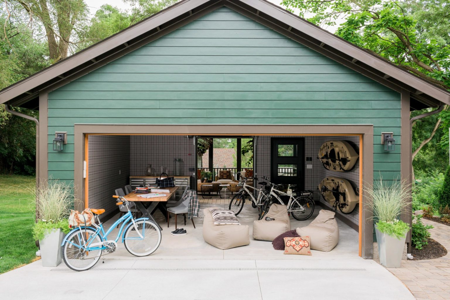 15 Build Garage with Apartment Above (Ideas & Plans) - Garagehold